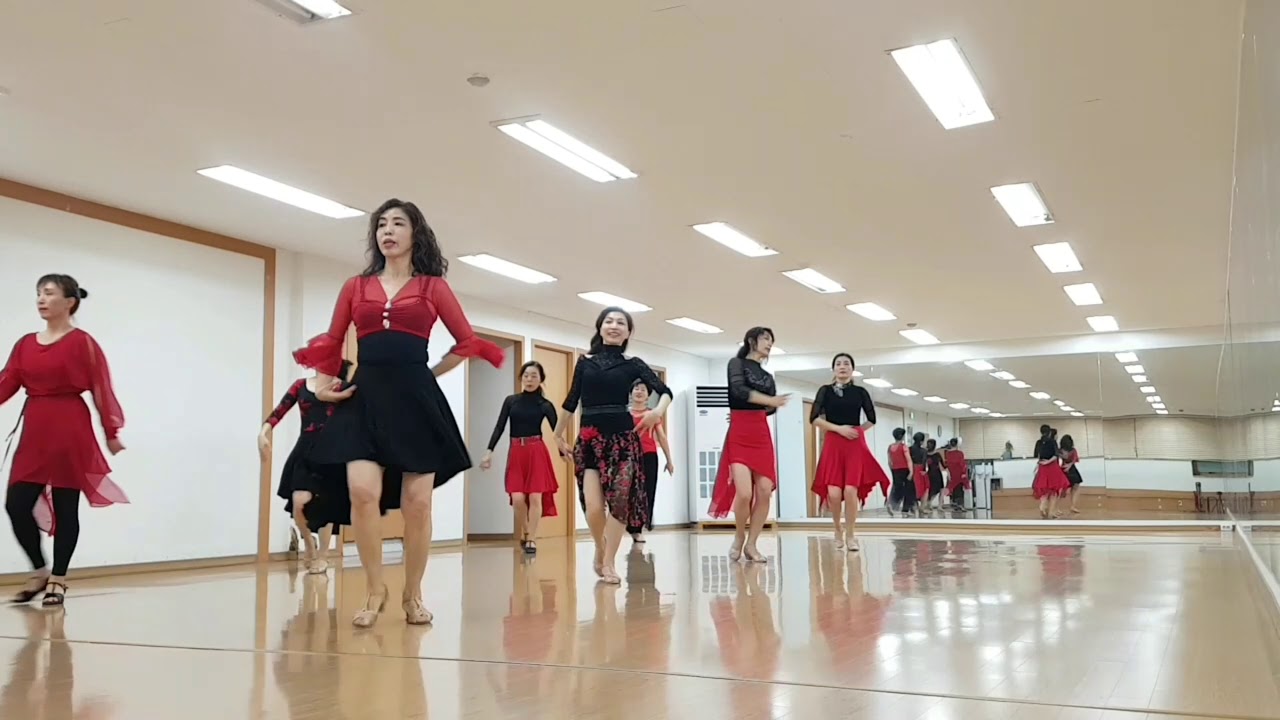 A Woman's Touch - Line Dance - YouTube