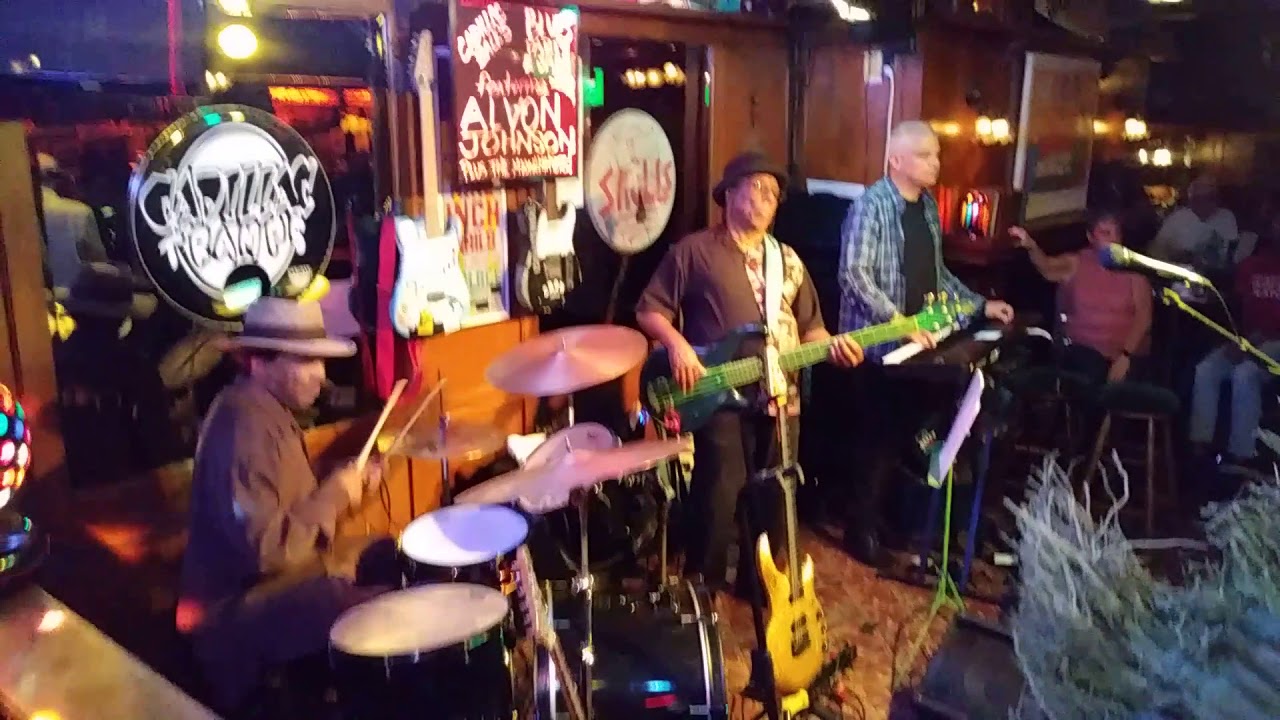 Alvon Johnson takes a break back of the bar 04-30-2018 - YouTube