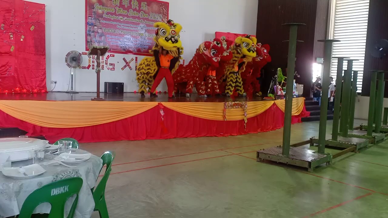 main singa - YouTube