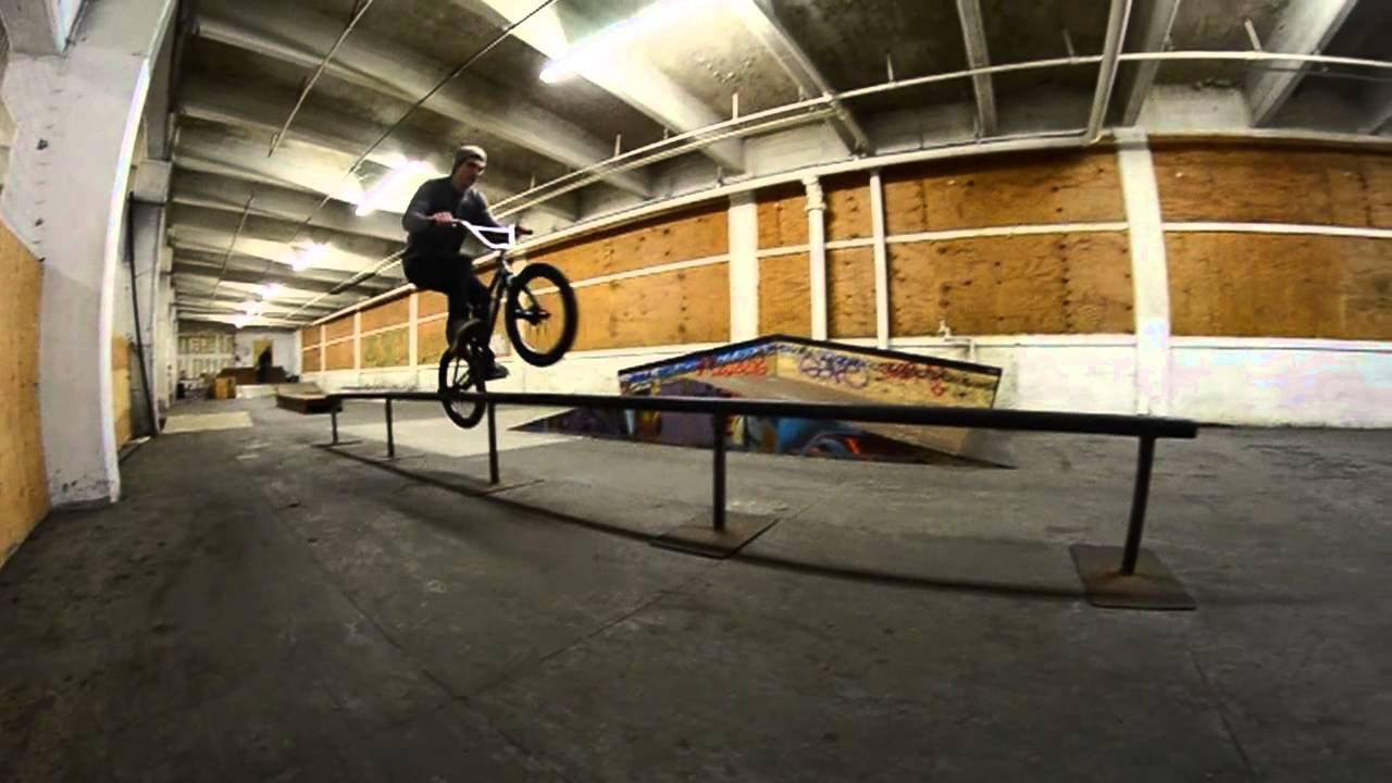 BMX Edit: Jimmy Oakes & Adam LZ @ Drop In Skatepark - YouTube
