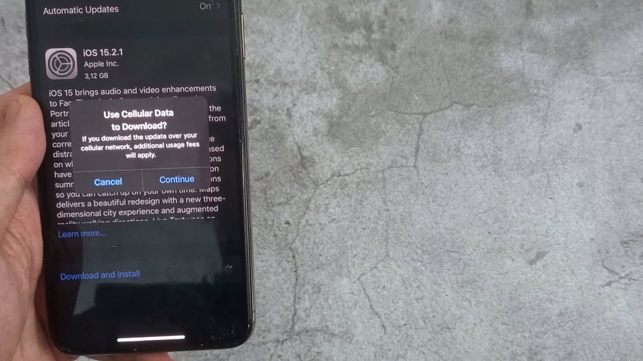 How to update IPhones without wifi IOS 15.2.1 - YouTube