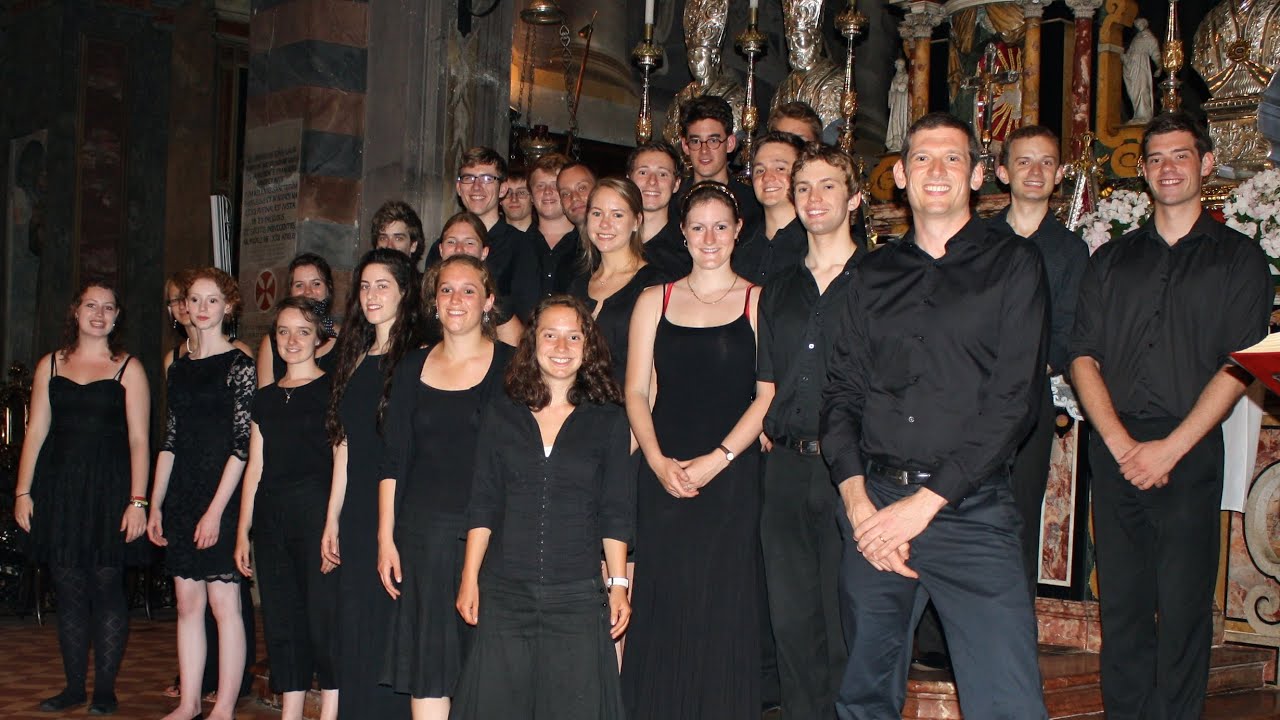 Eric Whitacre: Lux aurumque | The Choir of Somerville College, Oxford ...