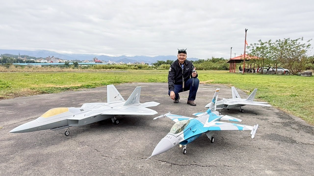 K-30 G4 + F-22A - YouTube