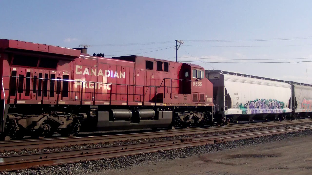 CP 140 @ LAPORTE, IN 5 12 20 CP 8046 CP 9735 CP 9655DPU - YouTube