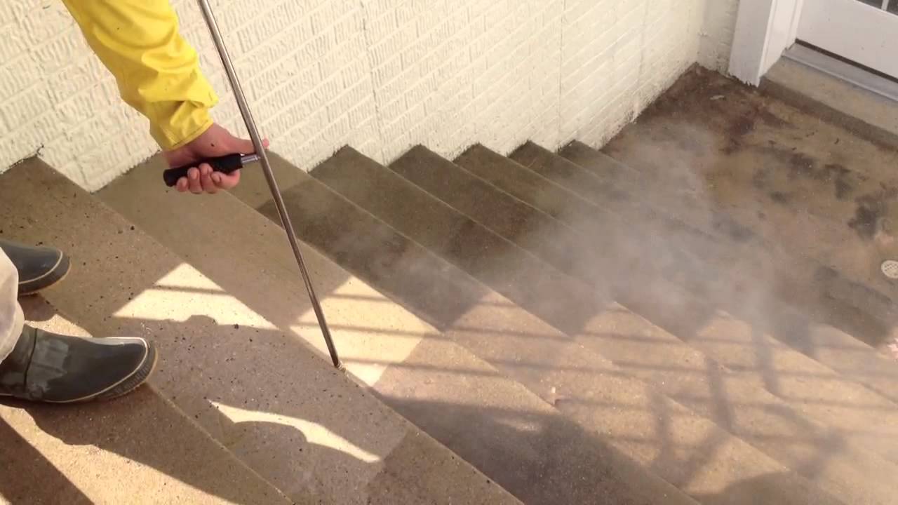 Power washing concrete mildew, mold, pollen and dirt - YouTube