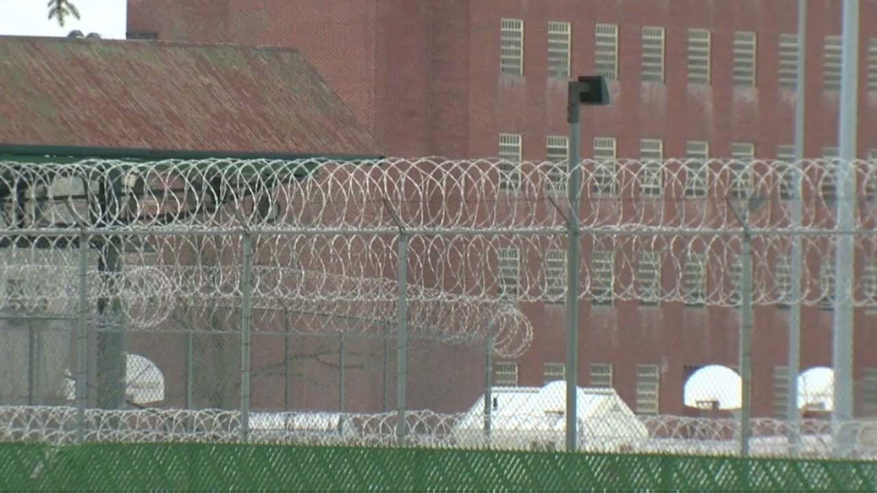 '23 weapons recovered': Collins Correctional lockdown and frisk ends ...