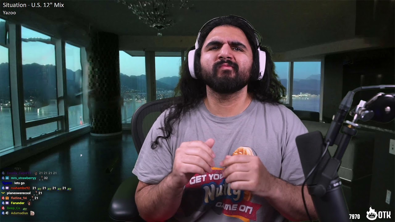 esfand moved into his new home - YouTube