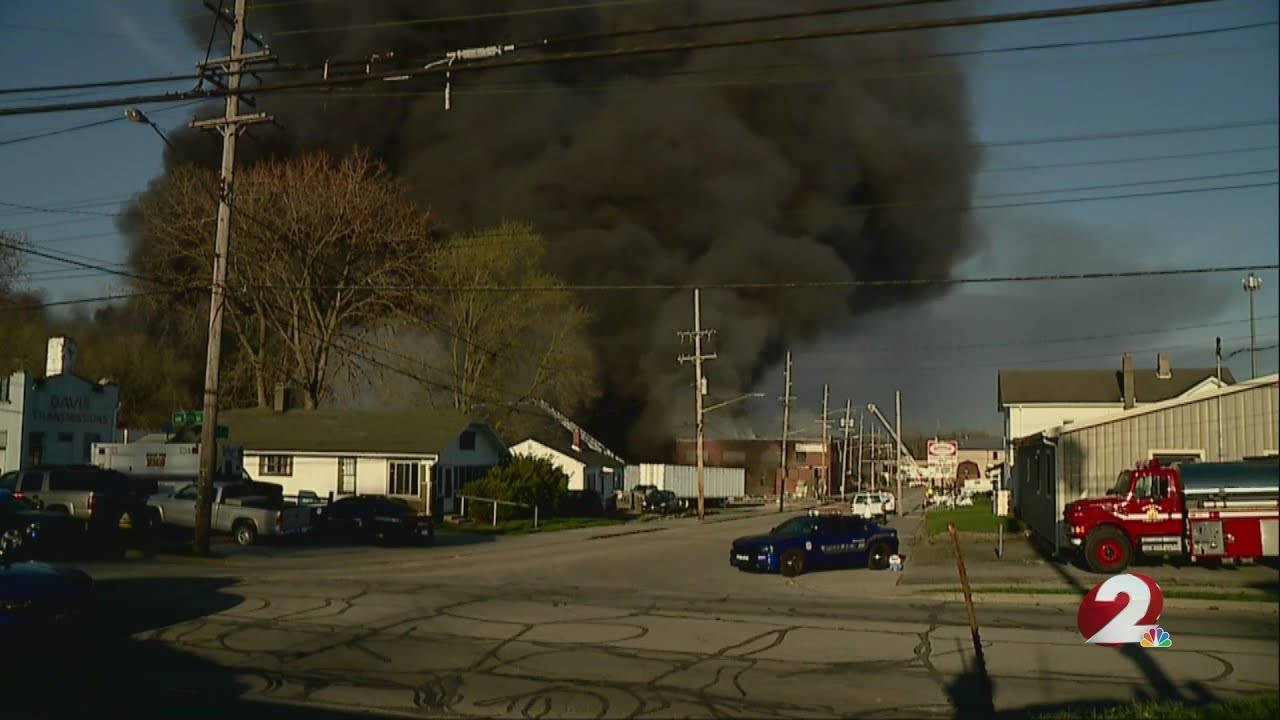 Massive factory fire continues to blaze in Indiana - YouTube