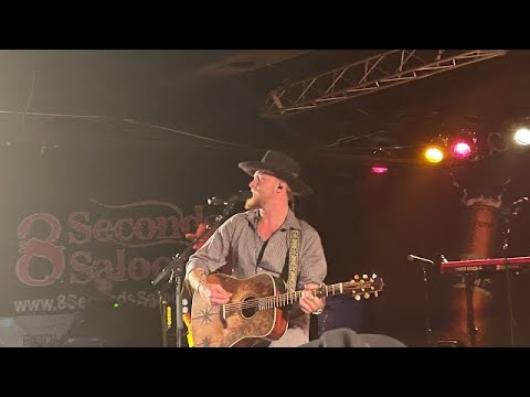 Jackson Dean - Fearless (Live @ 8 Seconds Saloon) - YouTube