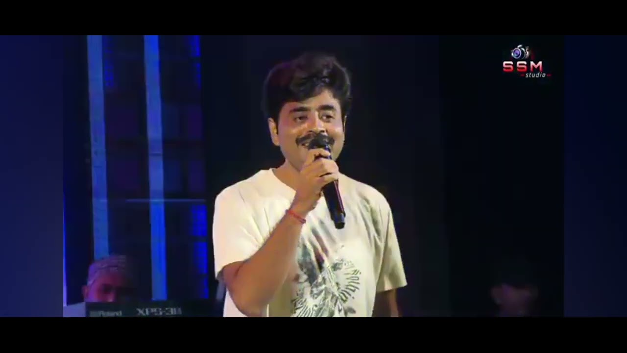 Singer : Madhumita sarkar and Pradip Bhattacharya ...Band Surjhankar ...