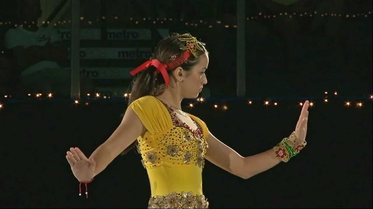 Isabella Gamez - 2012 Holiday Across America-Germain Arena - YouTube