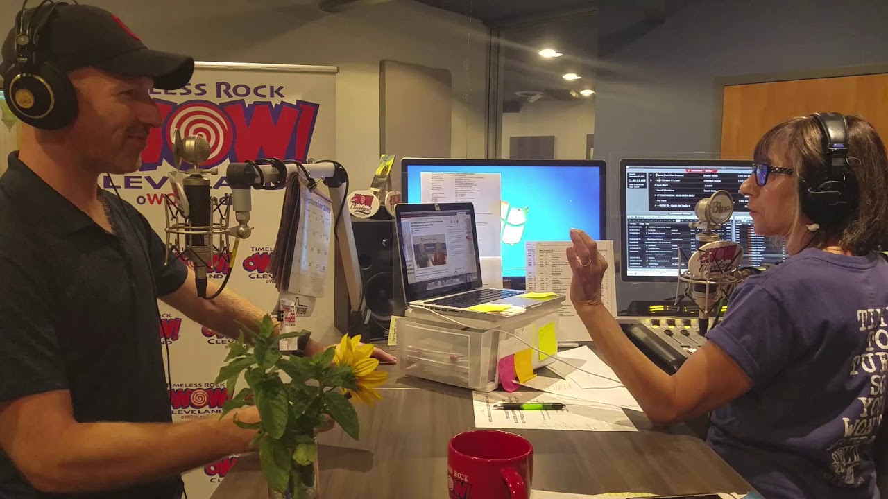 Ravenna talks to Andrew Zelman from Scene Magazine - YouTube