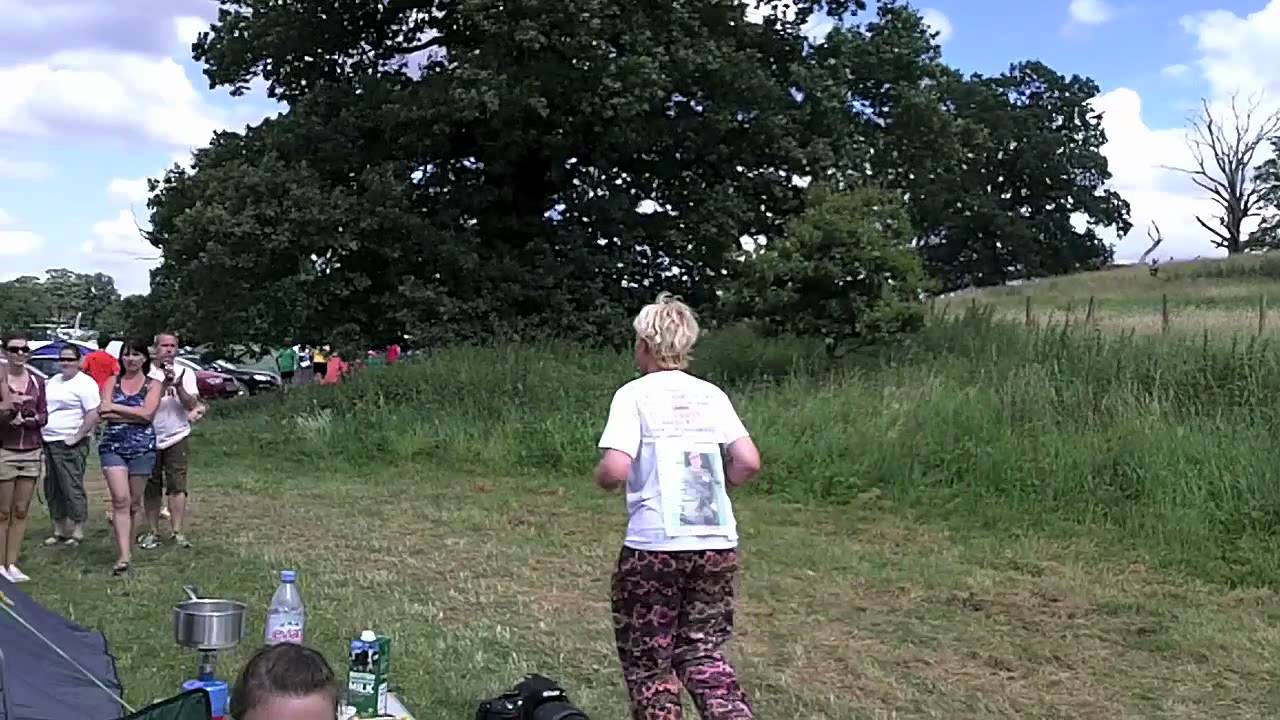 Ria Bright Solo Adidas TR24 Thunder Run - YouTube