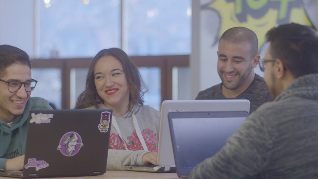 Israa, Codeuse apps mobiles formée par Bruxelles Formation (version longue) - YouTube