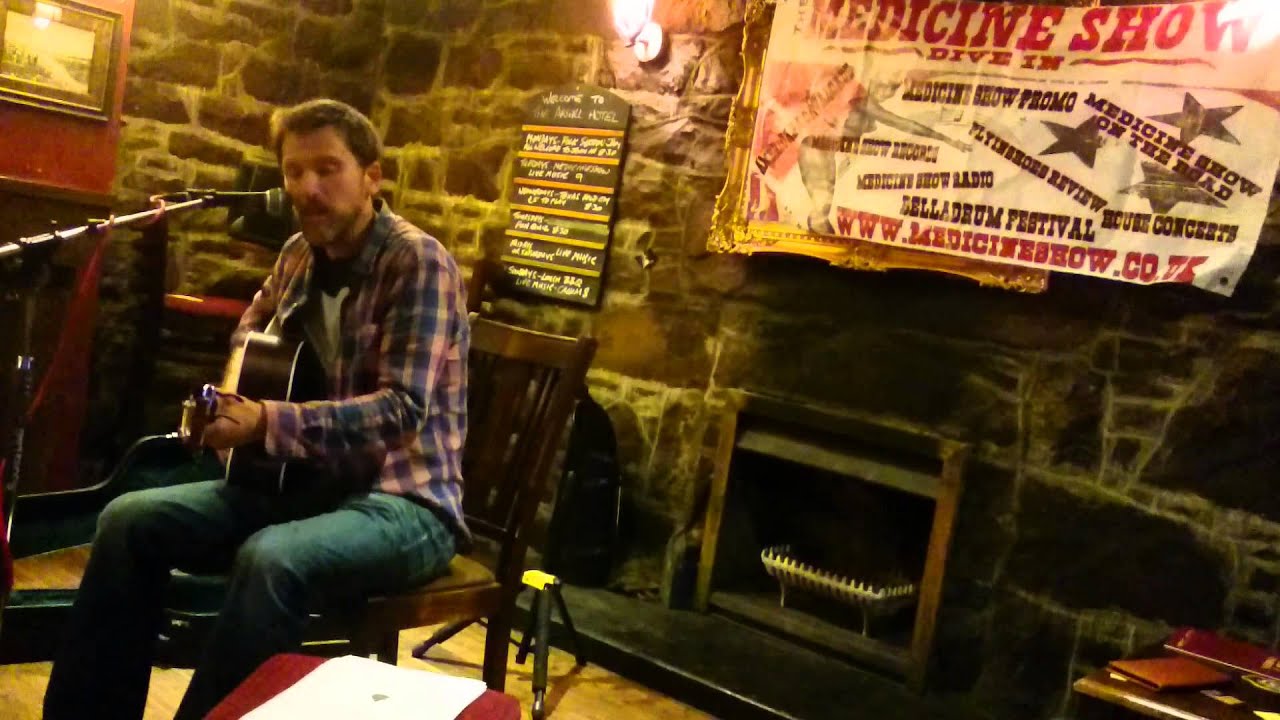 Dave Rudge The Medicine Show-case Ullapool Aug 18 - YouTube
