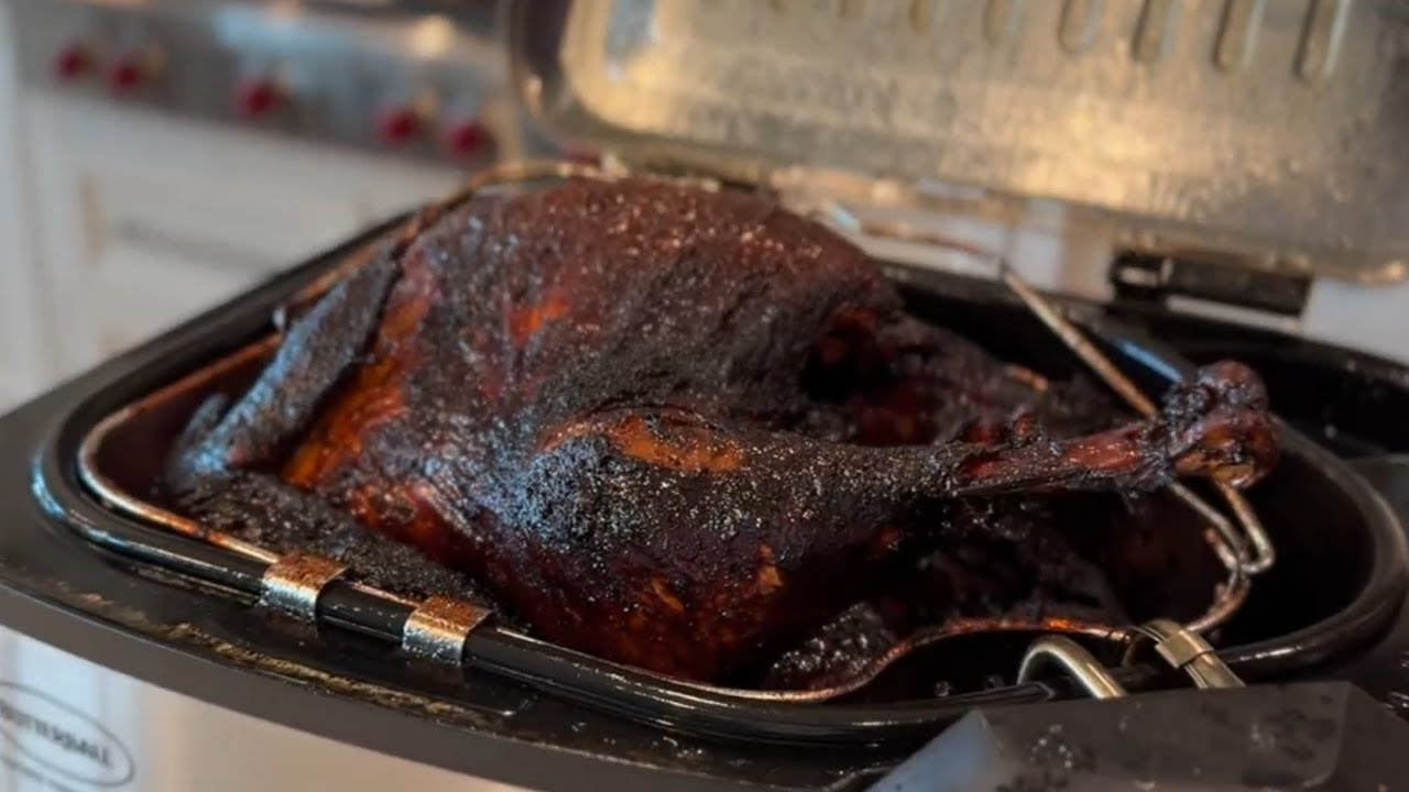 Crispy, Juicy, and Delicious Thanksgiving Turkey Done Right! - YouTube