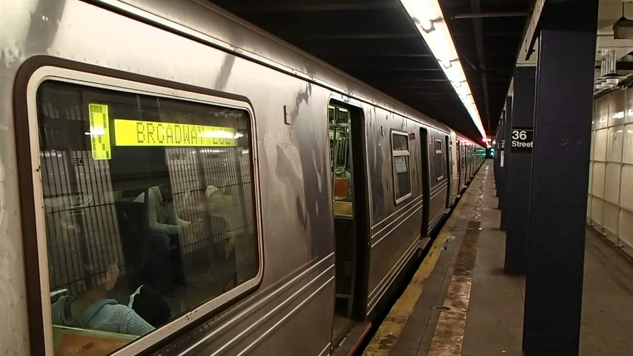 MTA New York City Subway R46 R leaves 36 Street - YouTube