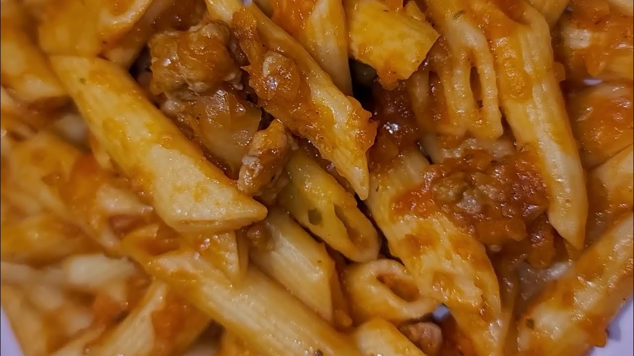 Makarona me perime dhe mish!! - YouTube
