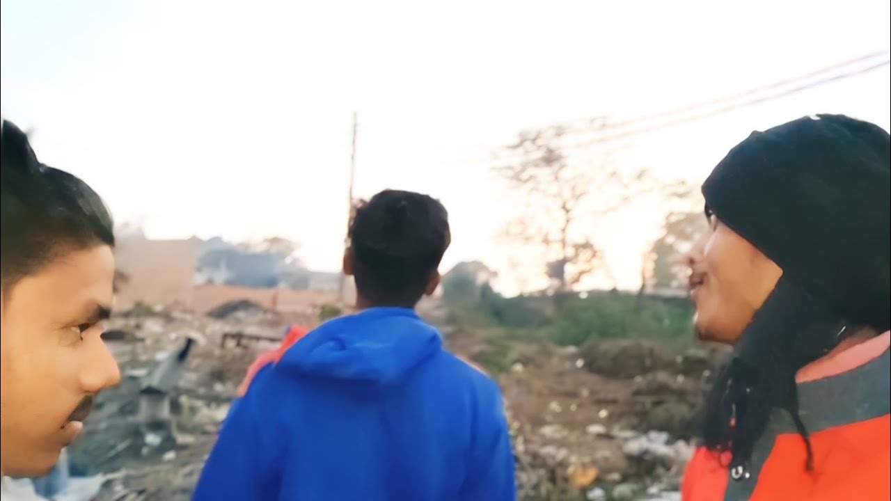 in ki gand me land dar rhe hai video se - YouTube