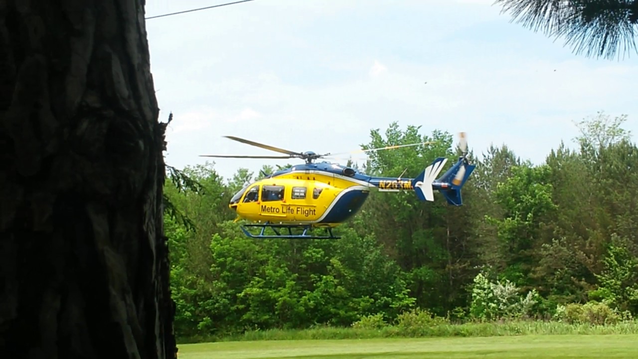 Metro Life Flight helecopter landing. - YouTube