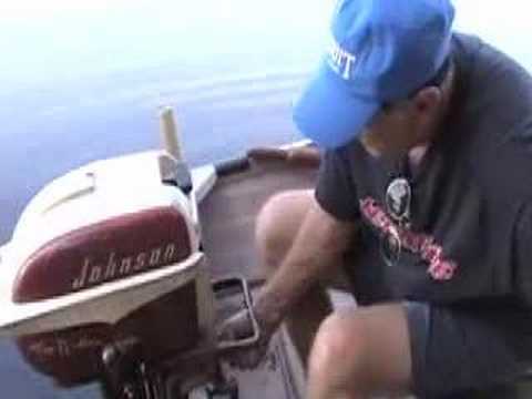 Running an antique outboard 1957 Johnson - YouTube