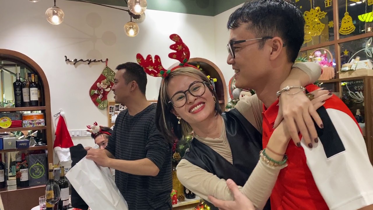 Aline Christmas Party - YouTube