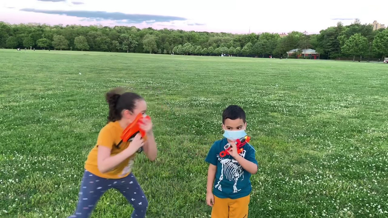 NERF GUNS FIGHT!! - YouTube