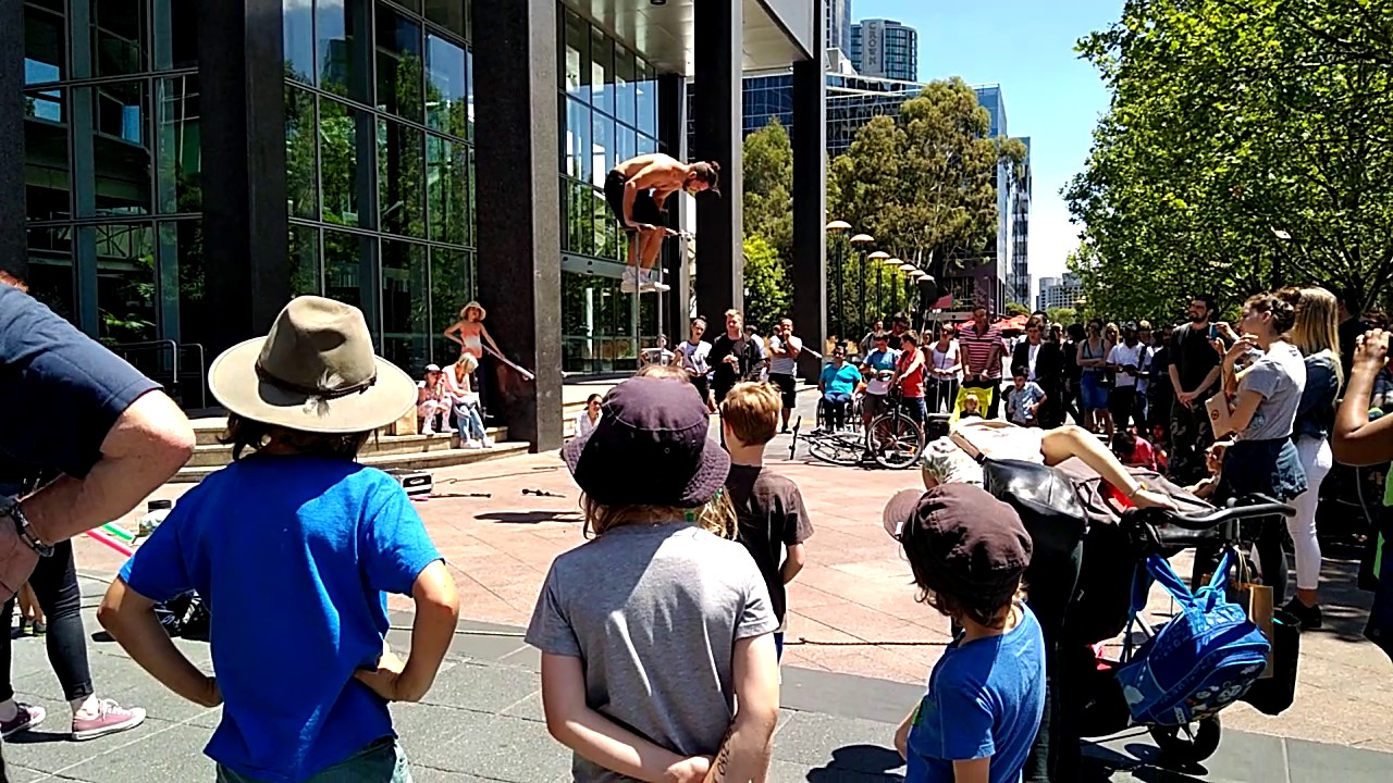 Street Performance (II) - YouTube