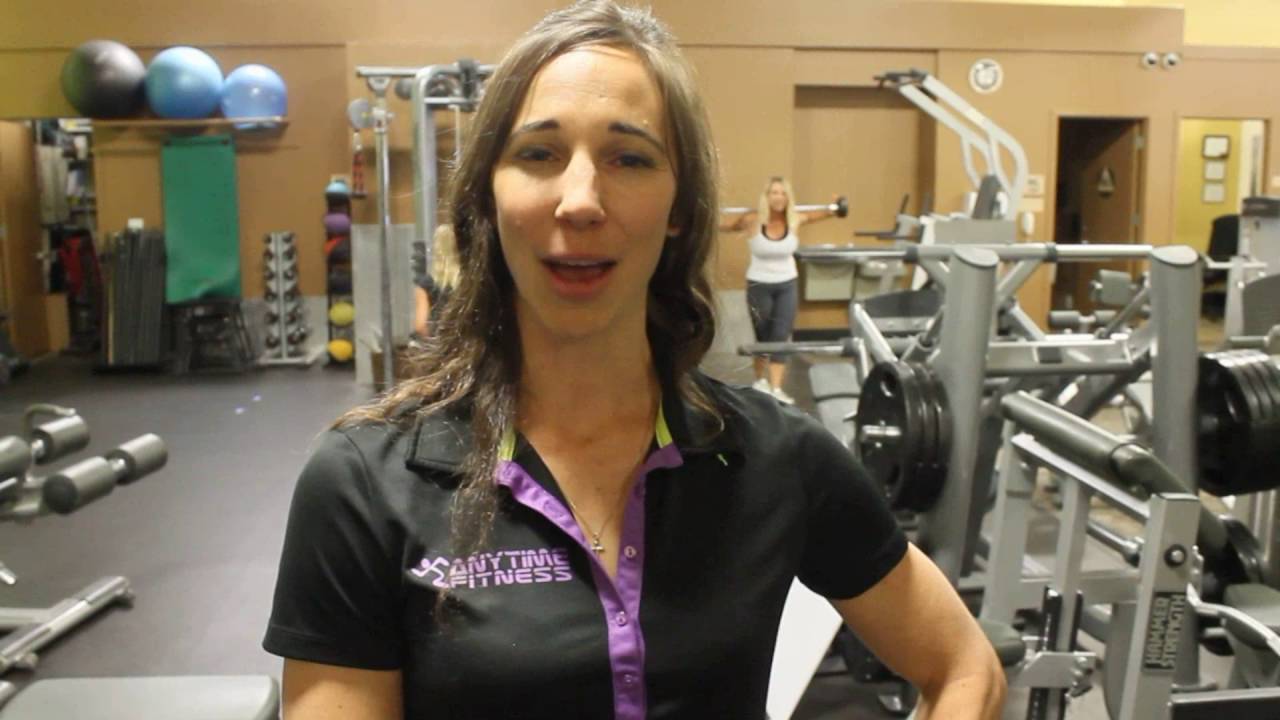 Sarah works out - Muscle VS Momentum - YouTube