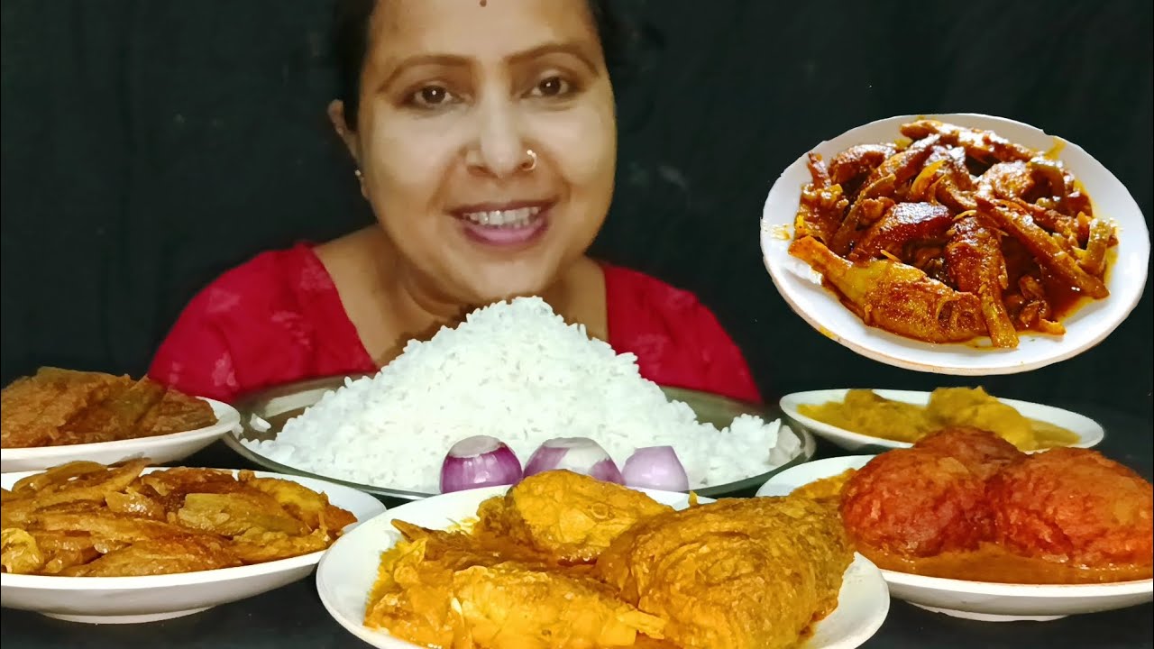 AMAR EATING SHOW - SMALL FISH CURRY.BIG FISH CURRY. EGG CURRY. BHINDI ...
