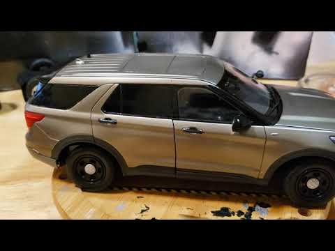 1/18 POLICE: 2020 Ford Explorer ISP unmarked..upgraded wheel change ...