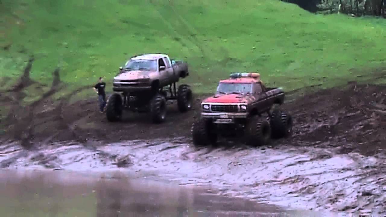 Chevy vs Ford Mud Trucks - At Eagle Mountain Mud Runs 2011 - YouTube