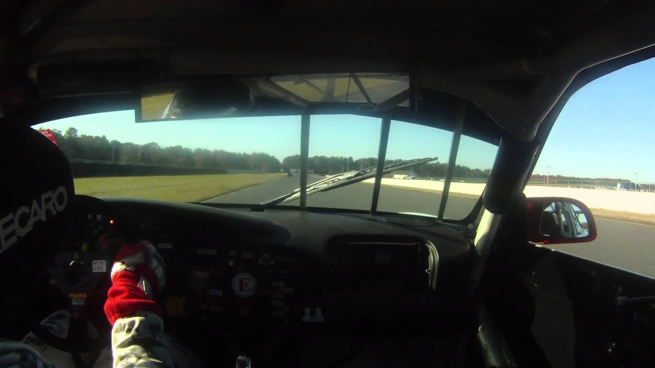 Fast Lapping at NJMP Thunderbolt Porsche GT3 Cup - YouTube