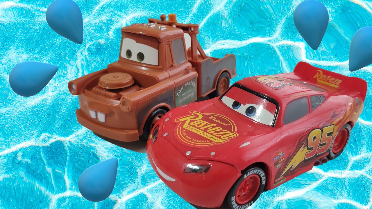 Disney Pixar Cars falling in to deep pool, Lightning McQueen, Tow Mater ...