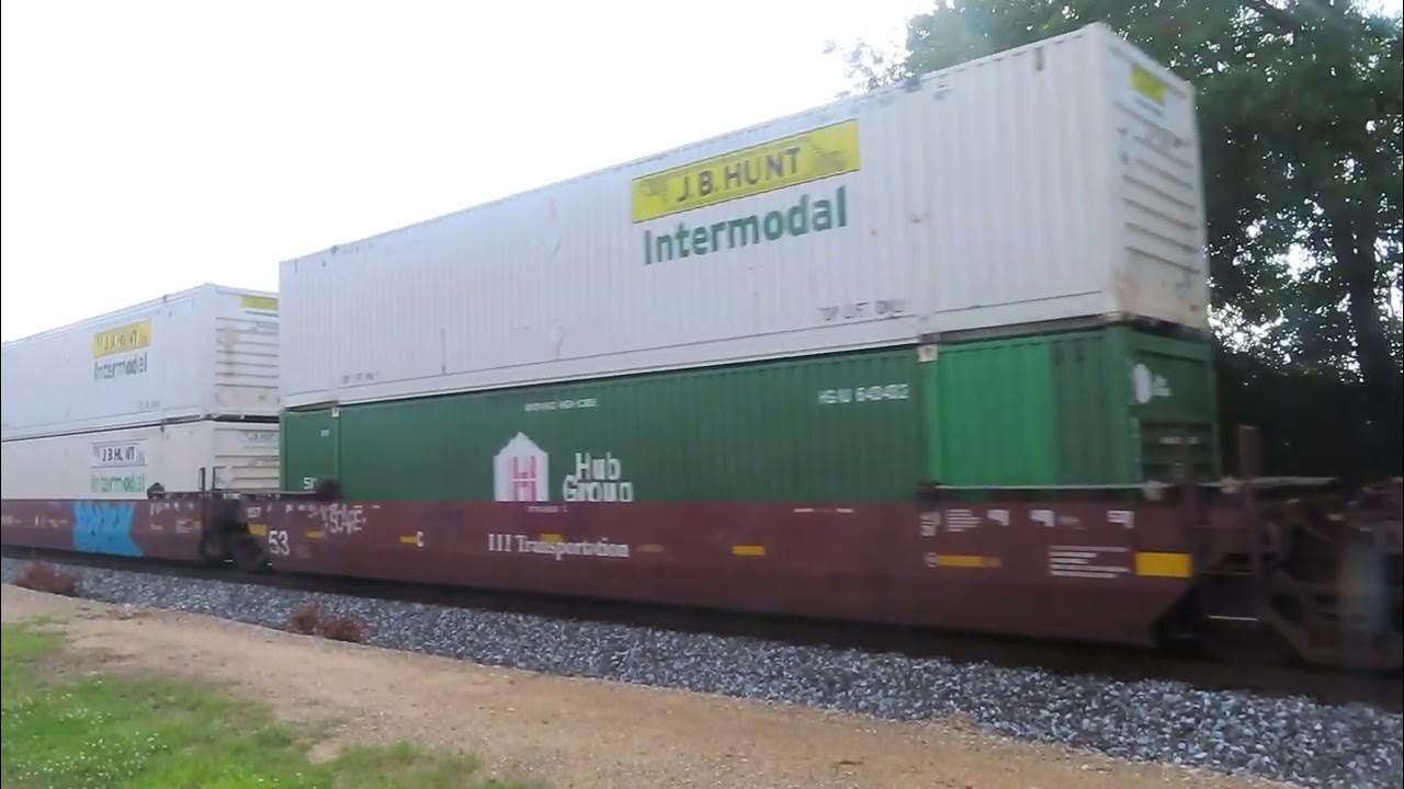 NS 26C With an AC44C6M Leader and WFRX trailing 3rd. - YouTube