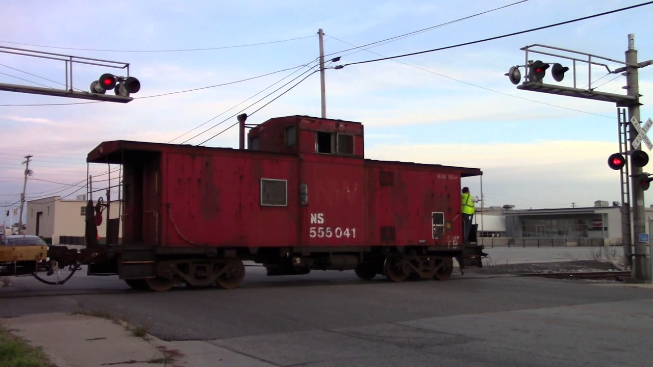 NS 5214 (High Hood) and NS 5315 Shove Move with NS 555041 Leading - Kossuth Street in Lafayette ...