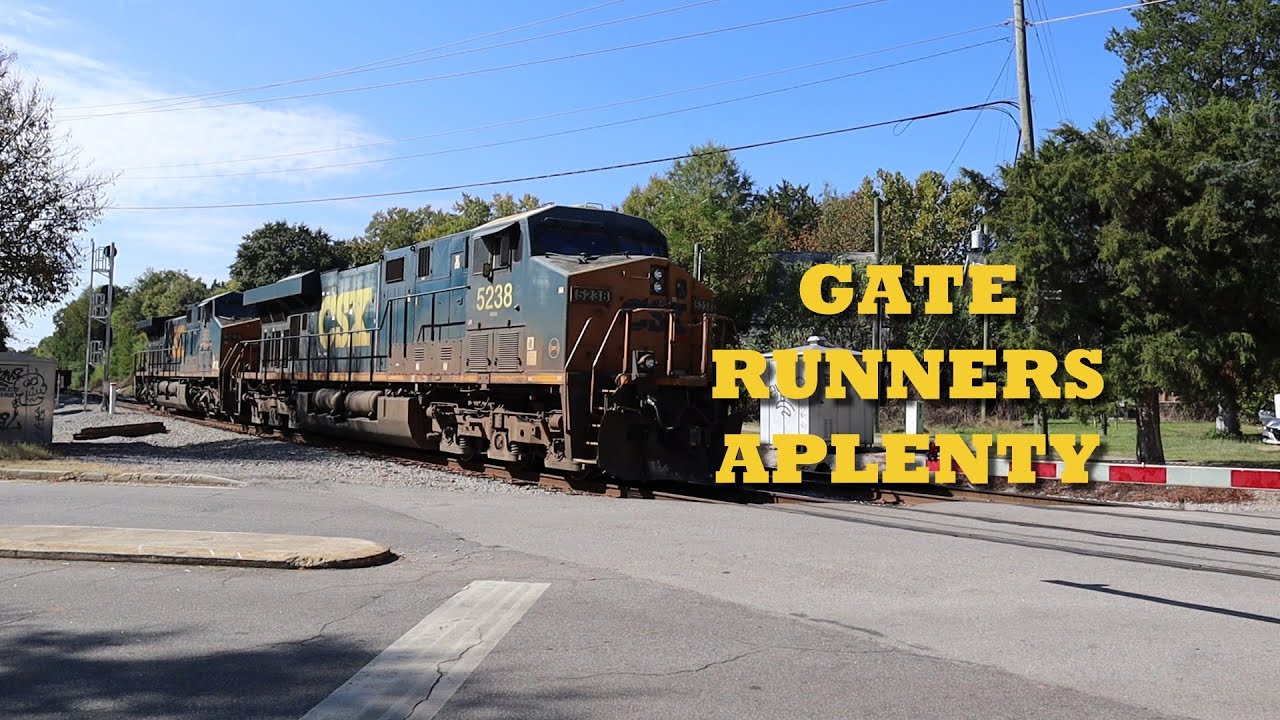 S02E304 Gate Runners Aplenty (CSX, Light Move, Wye Move, Crossing Gate ...
