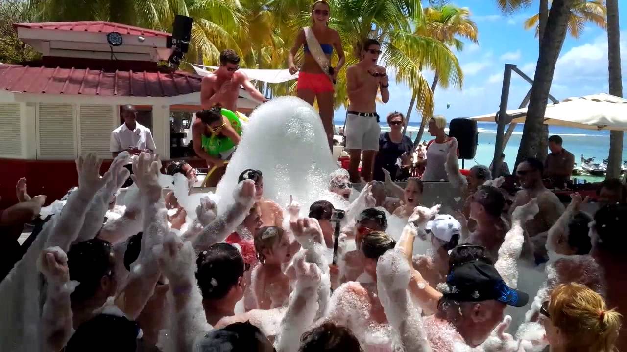 Club Med Guadeloupe bubble party - YouTube