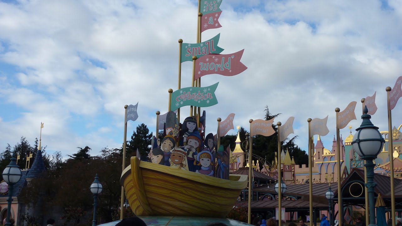 It's a Small World / Magic Kingdom / Walt Disney World / full ride ...