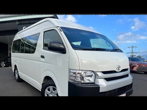 2017 Toyota Hiace Commuter Bus done only 73,000km - YouTube
