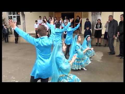 Siyəzən şəhər Cəfər Cabbarlı adına 1 saylı məktəbdə nəğməkar şair Baba Vəziroğlu ilə görüş