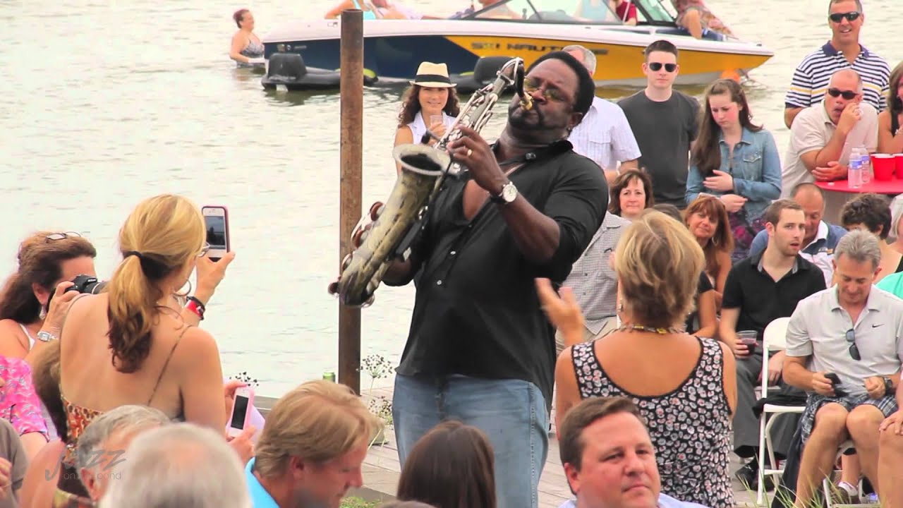 All Jazzed Up and Nowhere to Go (Everette Harp) - YouTube