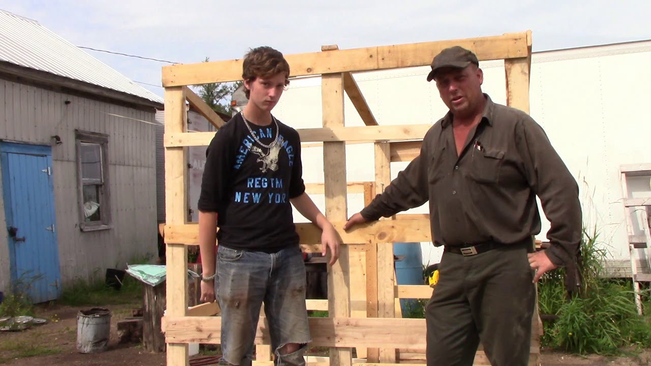 How to build a ground blind (on the cheap). - YouTube