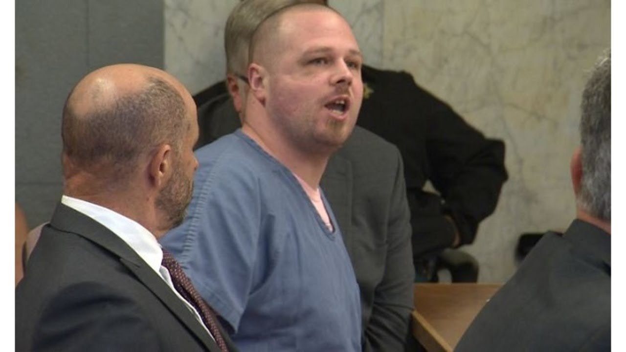 Jeremy Christian to assault victim: 'I'm the victim' - YouTube