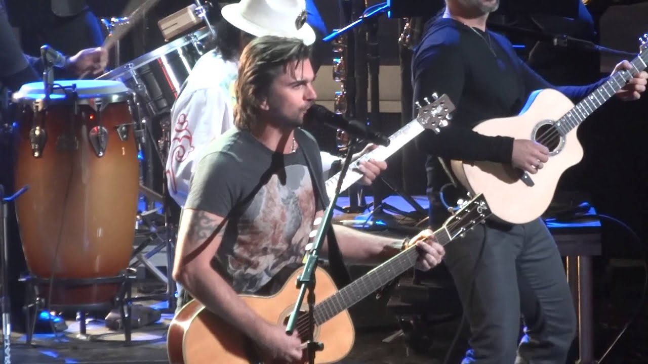 Juanes con Carlos Santana — "Fíjate Bien"Latin Grammy Awards 2012 Las ...