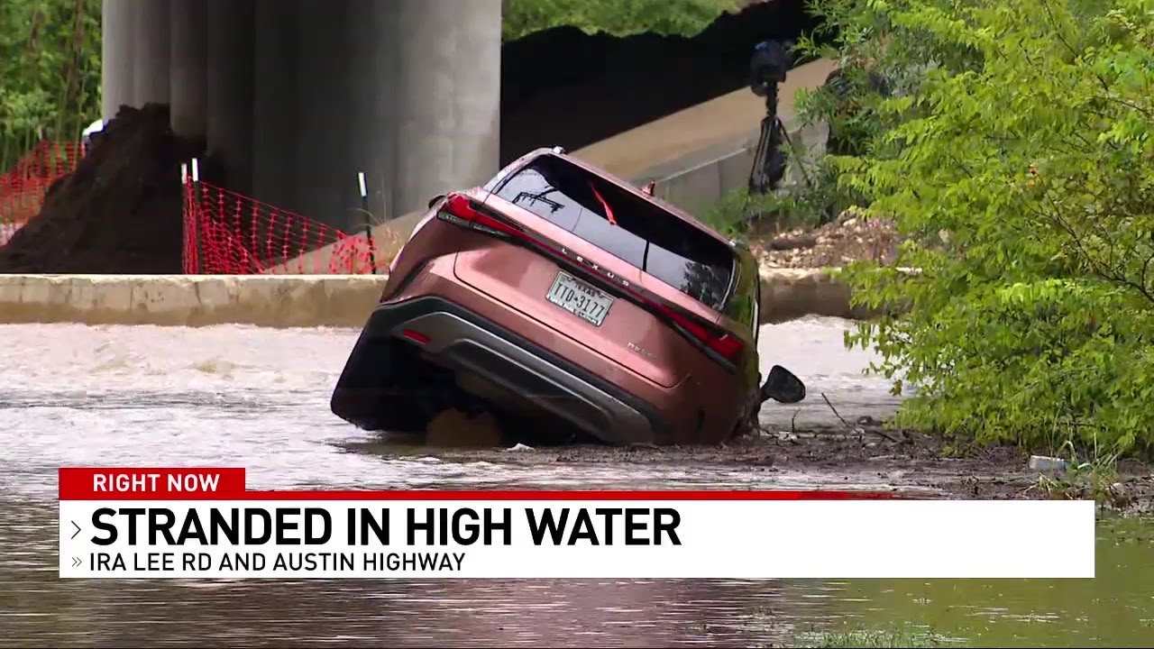 High water rescues all over town - YouTube