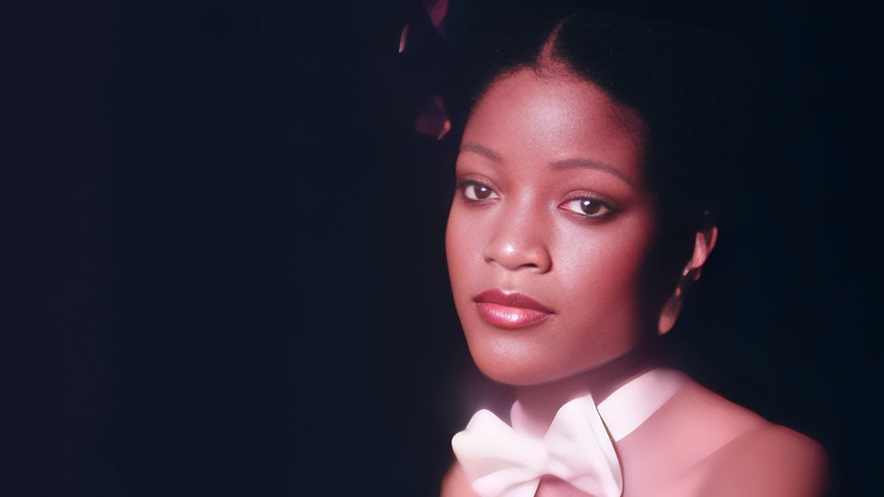 I Will Survive - Gloria Gaynor (RealHD AI 4K Remaster) - YouTube