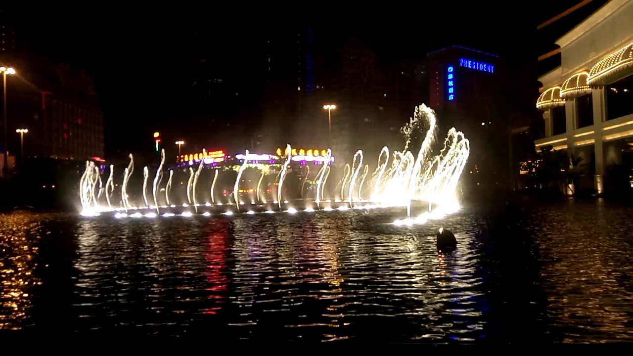 Macau Water Show - YouTube