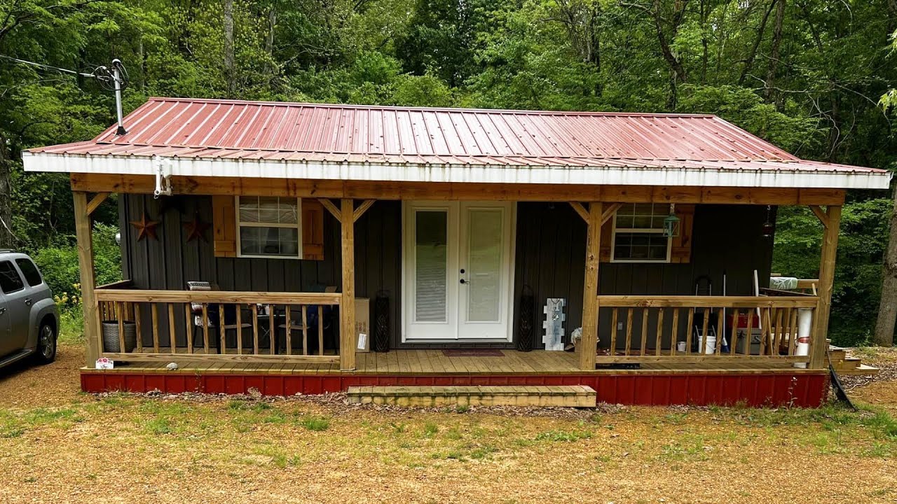 Amazing Rustic Small Home Has Beautiful Everything - YouTube