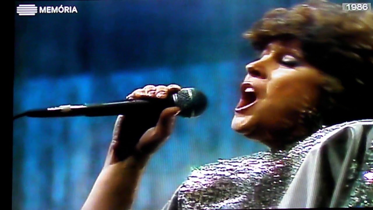 Maria Valejo Fado Rosita "Como é triste a Primavera" - YouTube